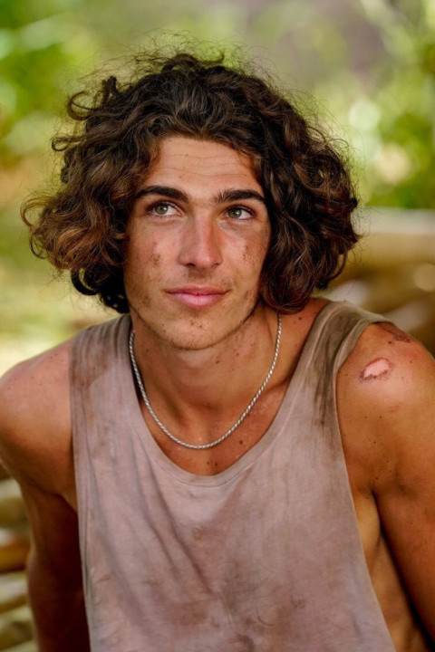 UChicago College student and Survivor superfan becomes third-place ...