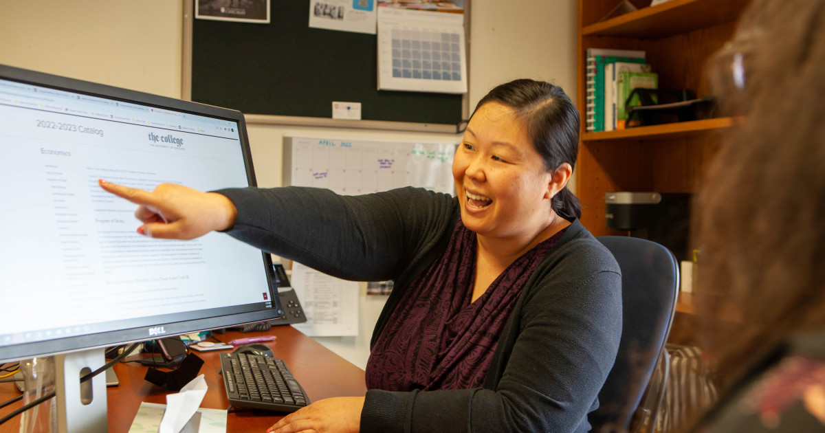 College Academic Advising Office | The College | The University of ...