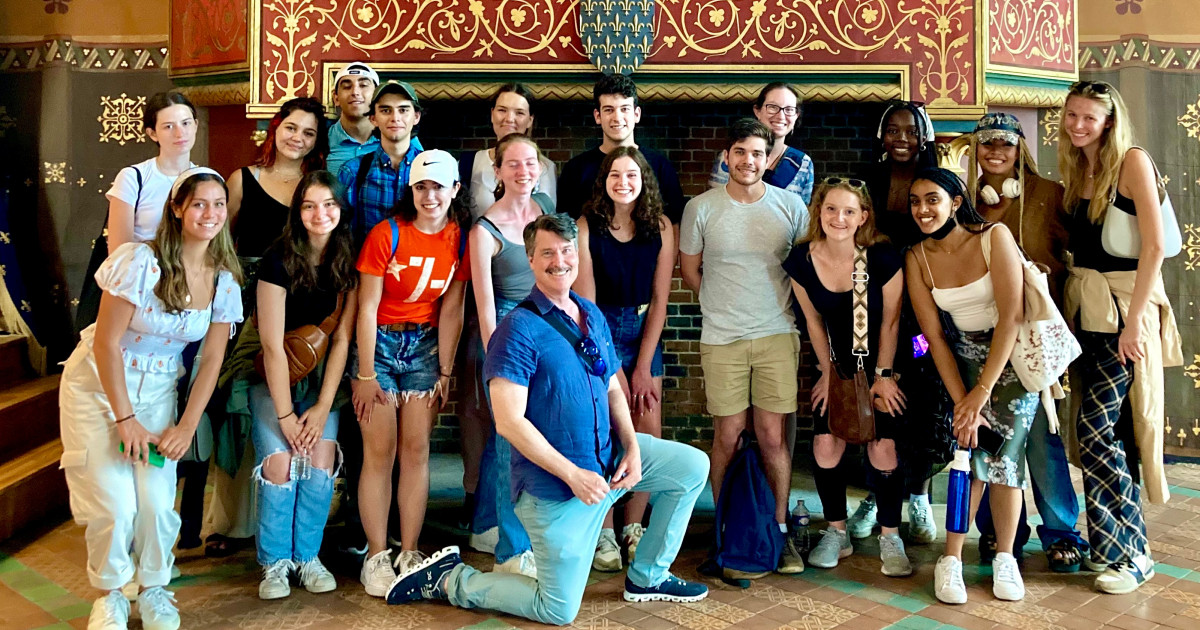 September Course at Versailles encourages students to critically ...